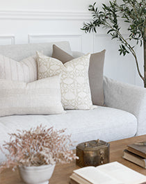 How to mix and match throw pillows | Simple Styling Tips